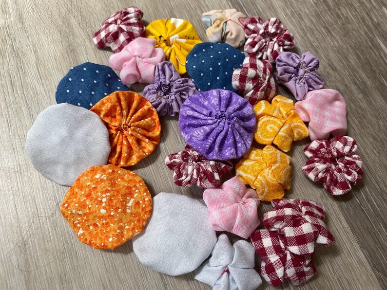 Yoyo Lot. 25 Random Sizes. Handmade. Assorted Sizes Yoyos. Vintage and ...