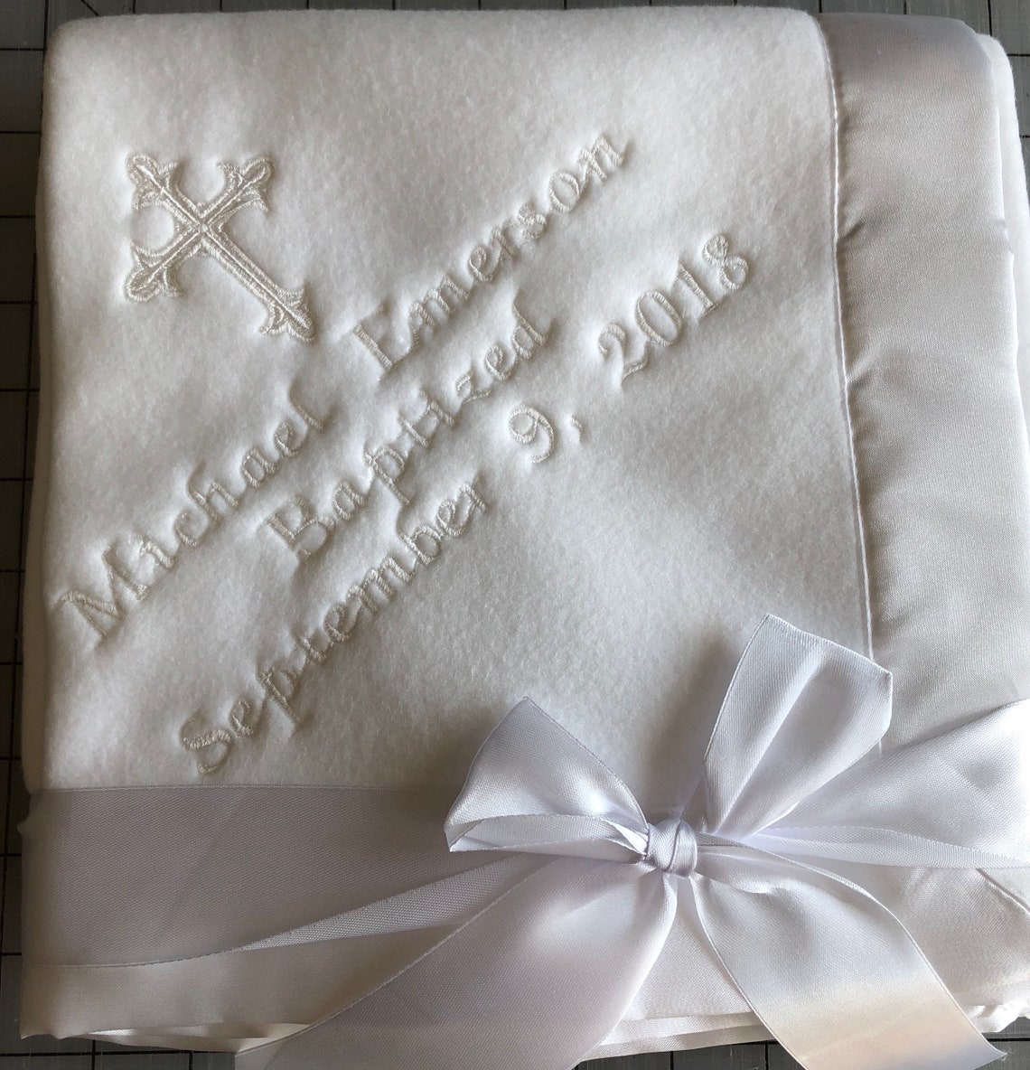 Personalized Baptism Blanket, Embroidered Cross and Name - Etsy