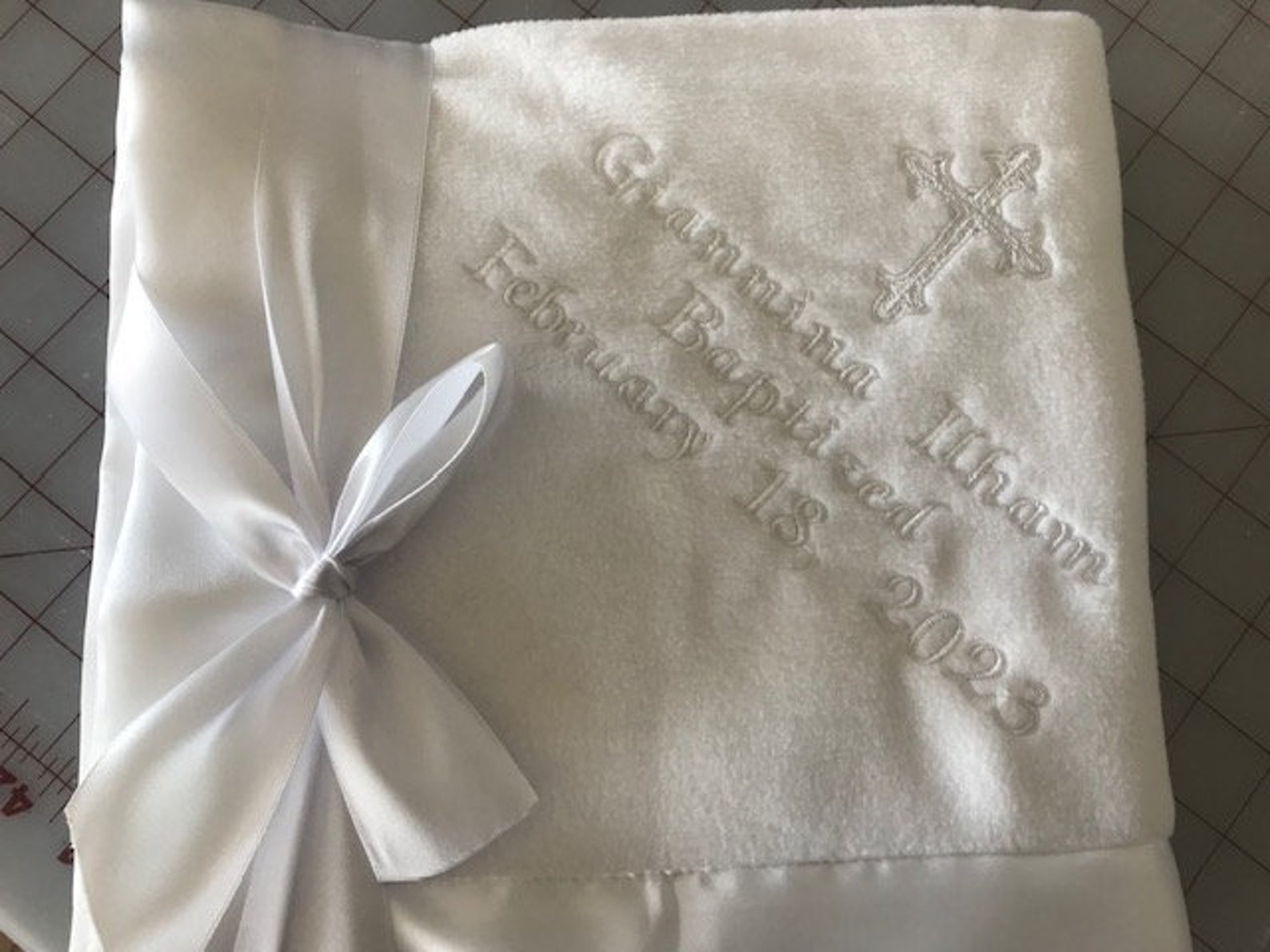 Personalized Baptism Blanket, Embroidered Cross and Name - Etsy