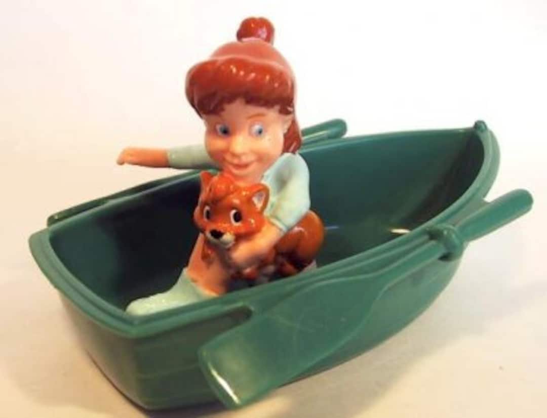 Disney's Oliver and Company Jenny Toy Row Boat Bath Toy 1996 Burger ...