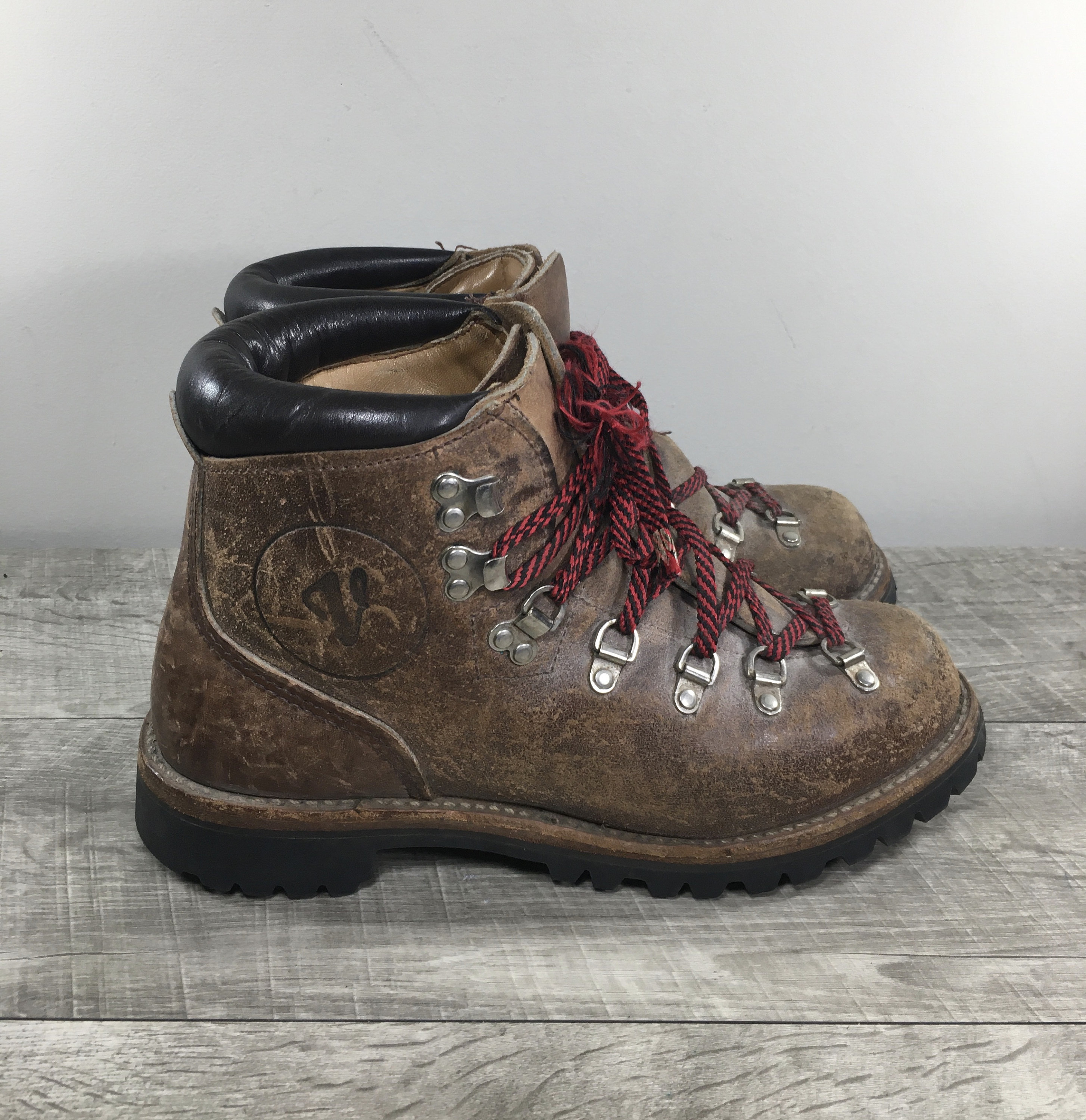 Vintage Vasque 6235 Gretchen Hiking Leather Women's Hiker Stomper Hiker ...