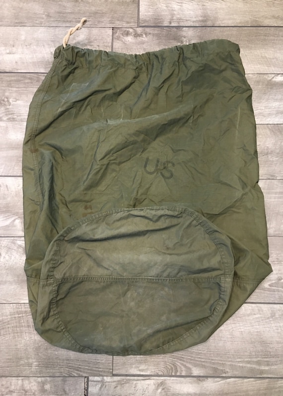 Vintage US Army Vietnam War Era BARRACK Laundry Cloth… - Gem