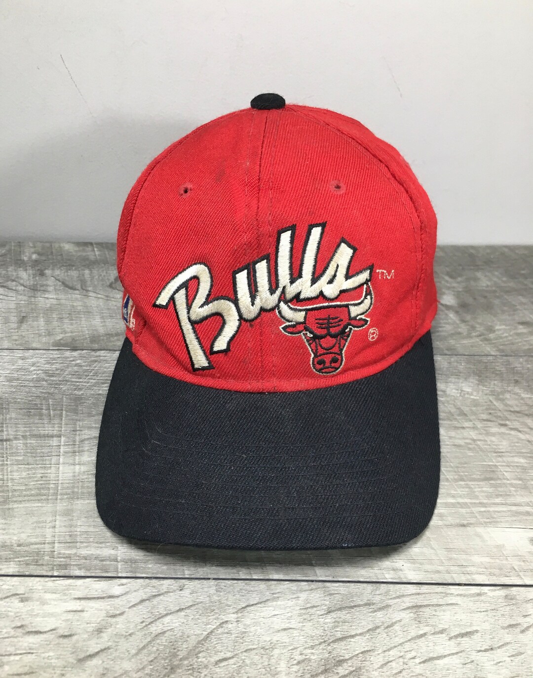 Vintage Chicago Bulls Red Script Sports Specialties Hat Cap Fitted Size ...