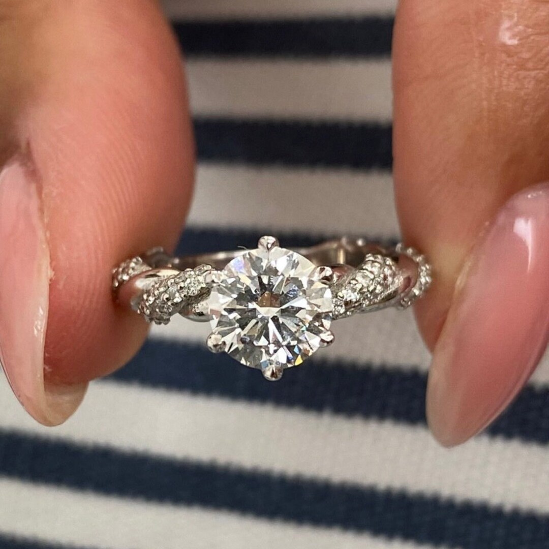 Ideal 1.32 Ct Round Cut Diamond Solitaire With Accent Engagement Ring ...