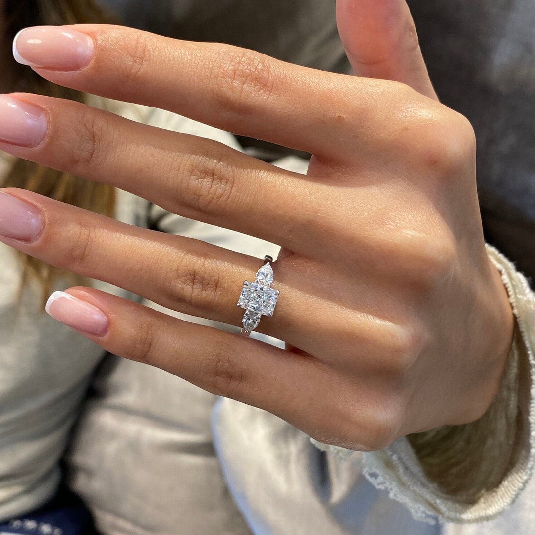 2.50 Carat F Color VS1 Clarity RADIANT Cut Lab Created Diamond Three ...