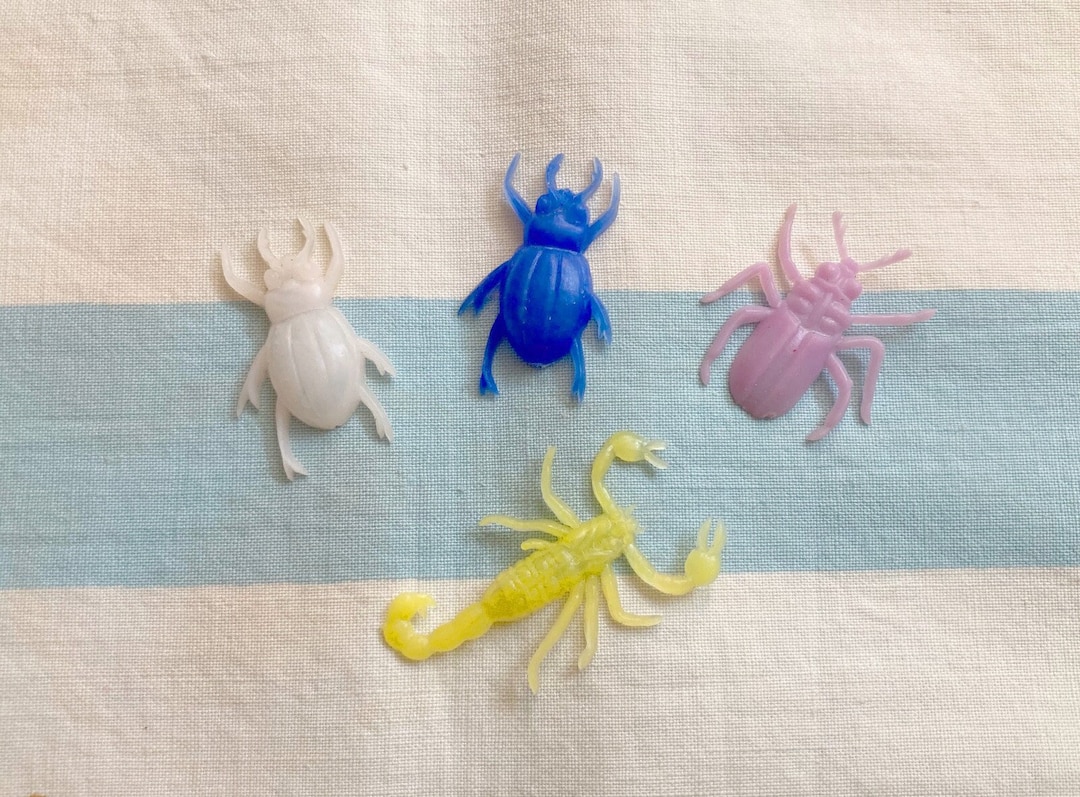 Bug Toys, Tiny Insects, Tiny Bugs, Plastic Bugs, Set of 4 - Etsy