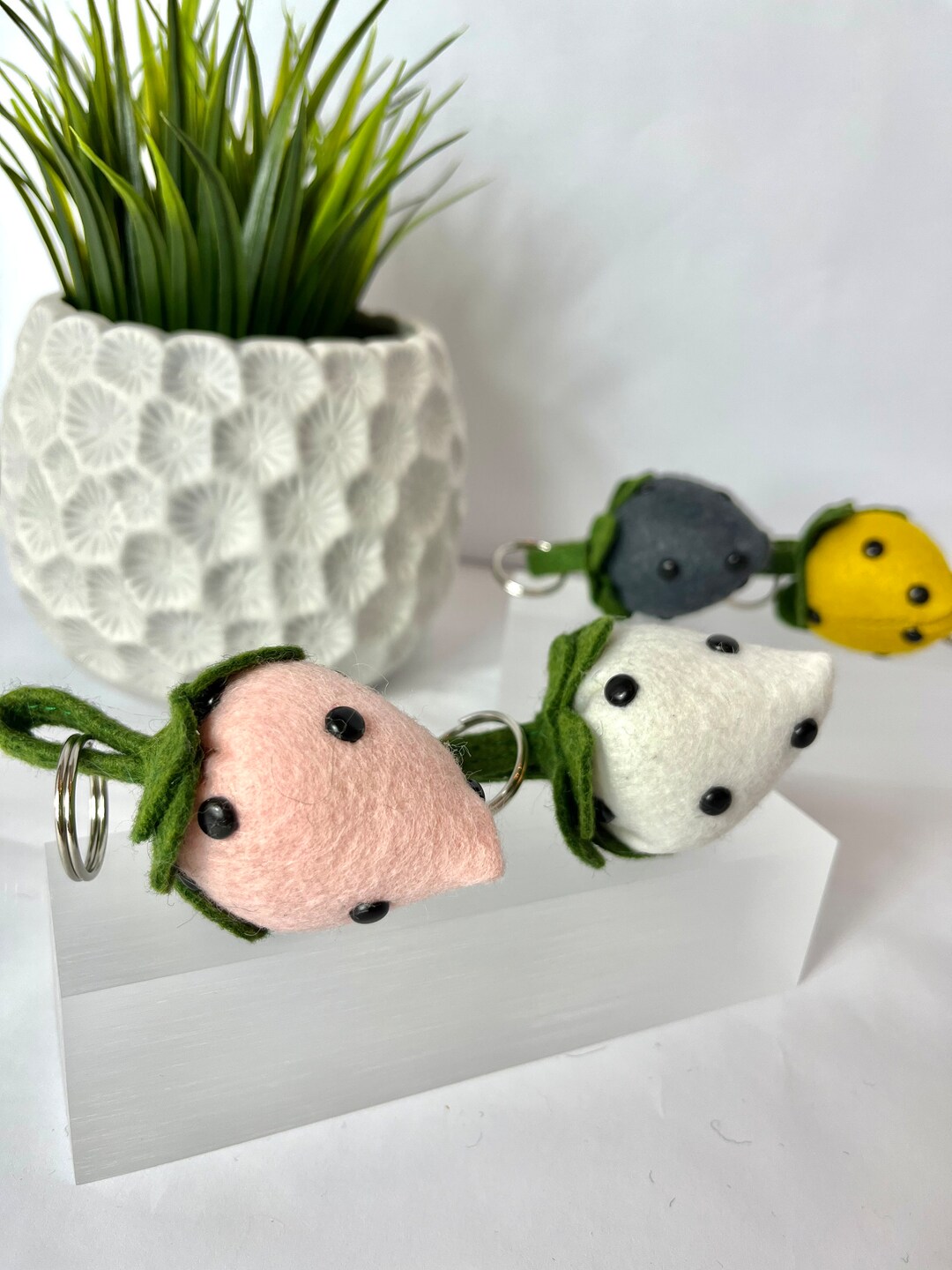 Strawberry Wool Felt Key Charm, Black Metal, Key Chain, Hot Pink, Key ...