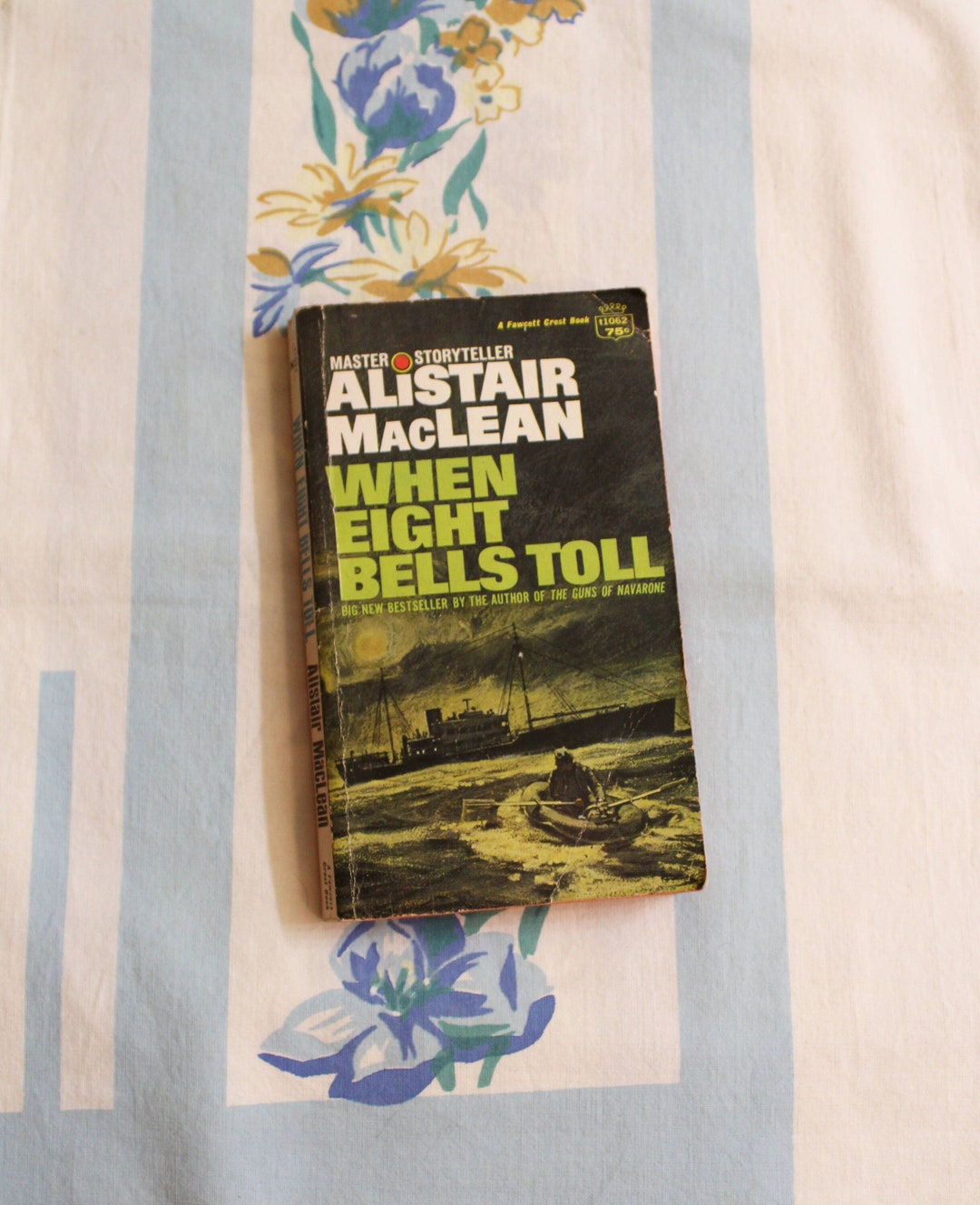 When Eight Bells Toll, 1967 Fawcett Book - Etsy