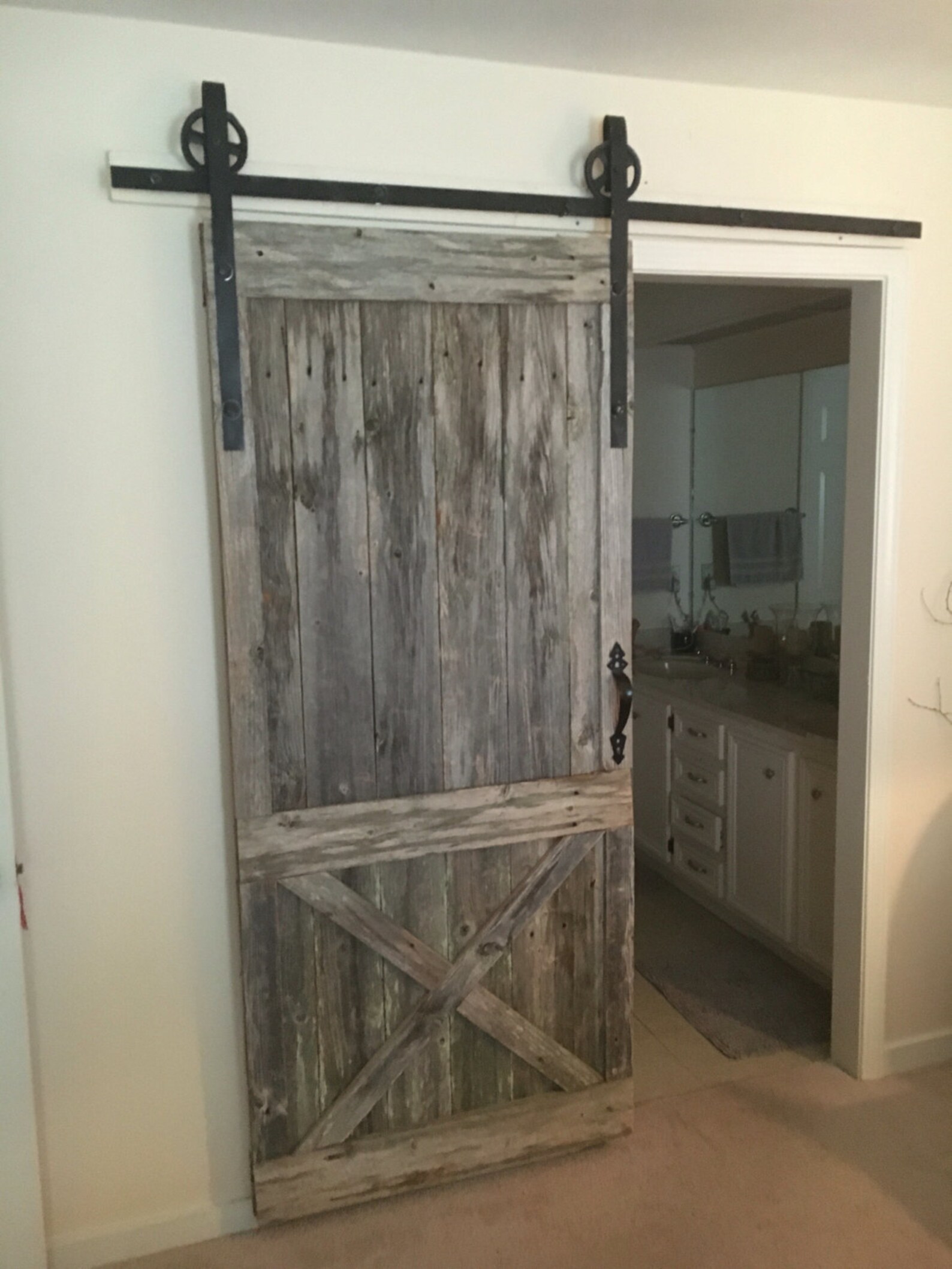 RUSTIC BARN DOOR - Etsy