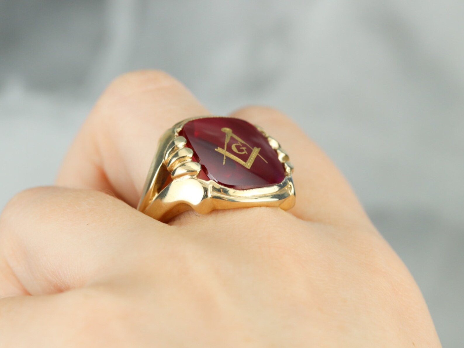 Large Vintage Decorative Side Red Glass Masonic Signet Ring - Etsy