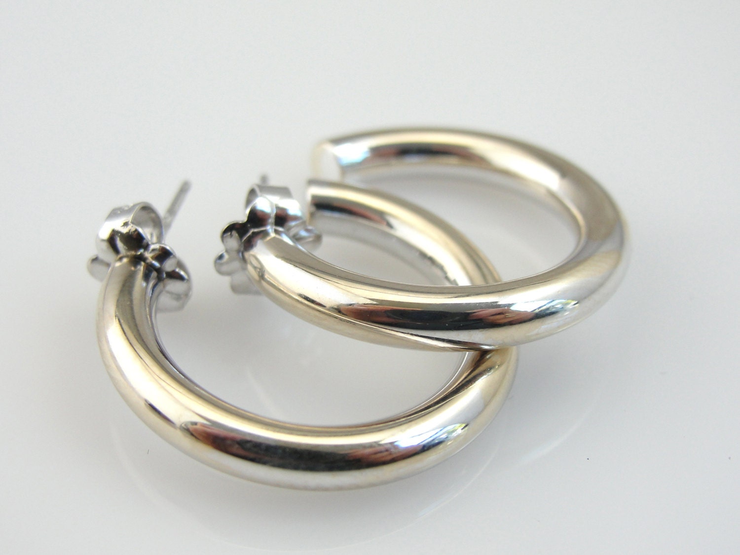 Classic Italian Round and Hollow White Gold Hoop Earrings | Etsy