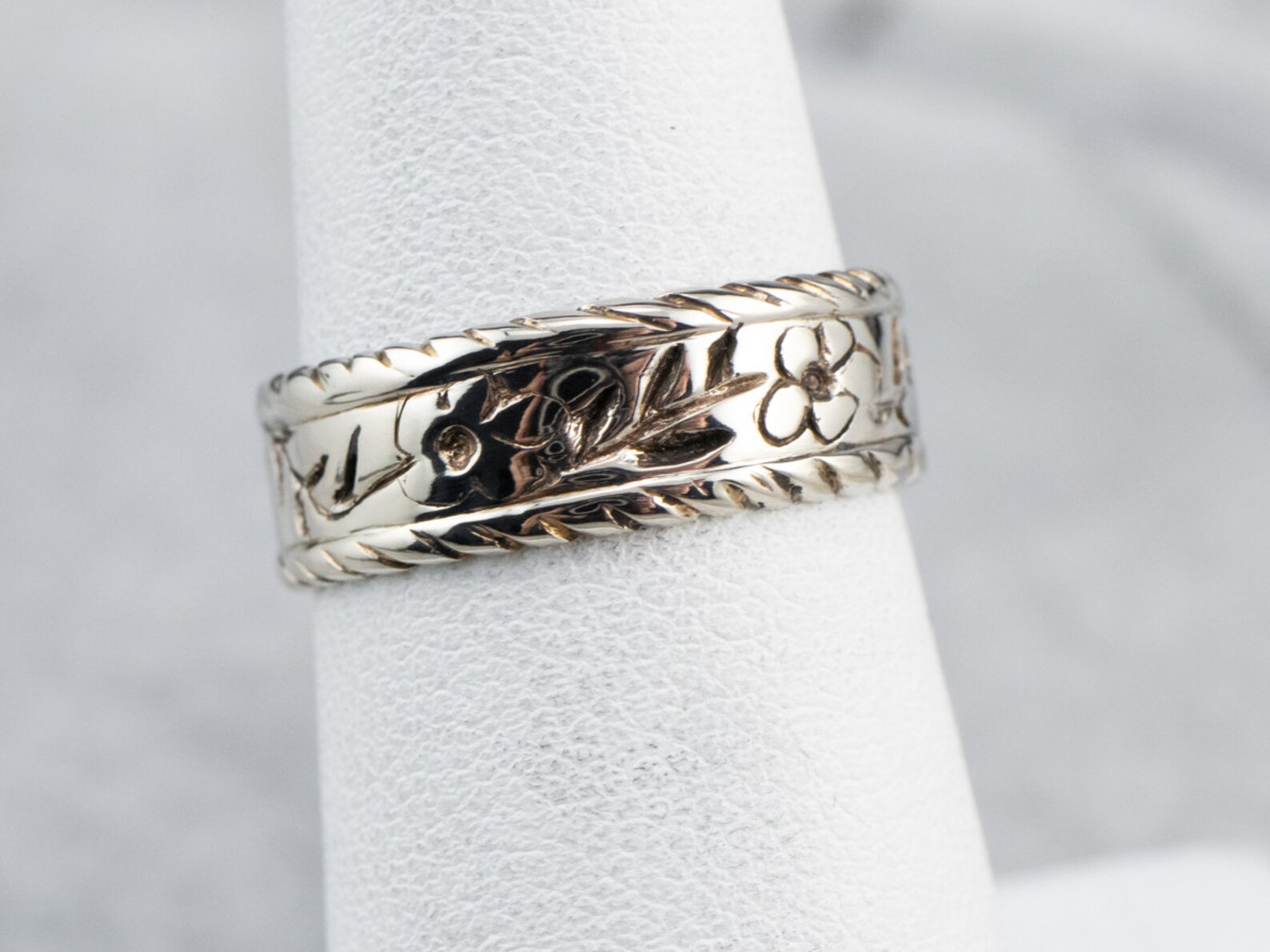 Floral Pattern Band, White Gold Flower Band, 14K White Gold, Stacking ...
