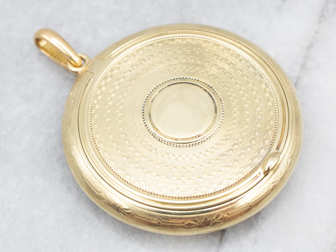 Vintage Green Gold Locket, 14-karat Gold Locket, Textured Gold Locket ...