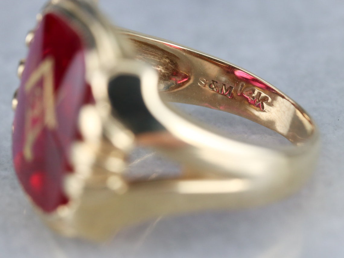 Large Vintage Decorative Side Red Glass Masonic Signet Ring - Etsy