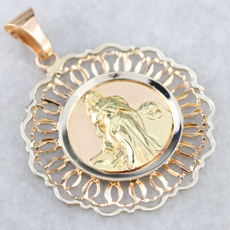 Medallion Jewelry - Etsy