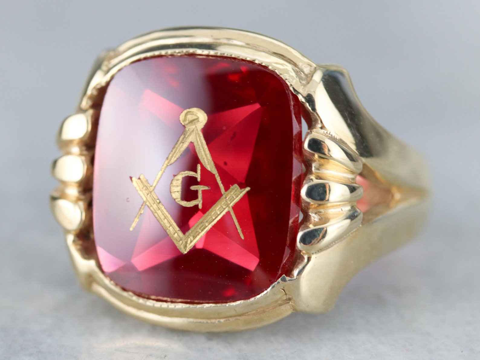 Large Vintage Decorative Side Red Glass Masonic Signet Ring - Etsy