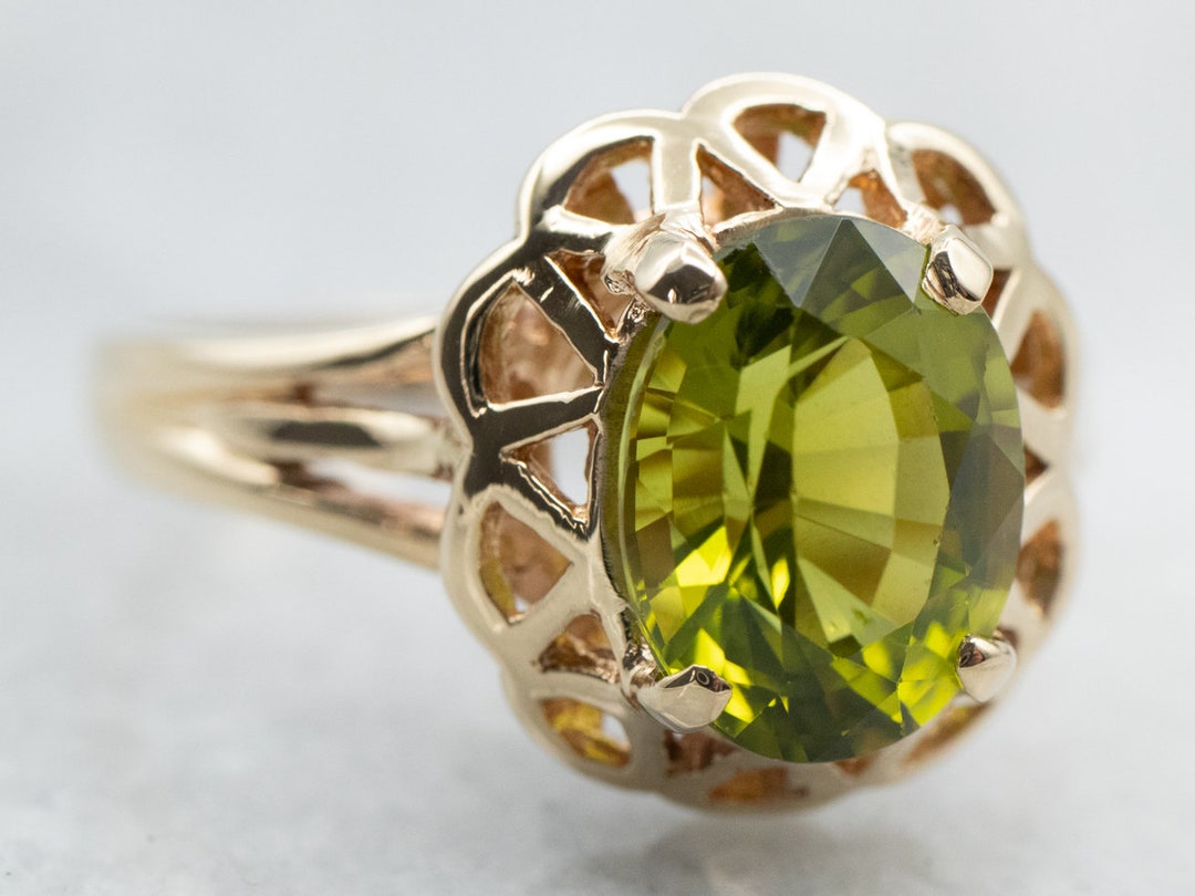 Vintage Peridot Solitaire Ring, Scalloped Filigree Peridot Ring, Yellow ...