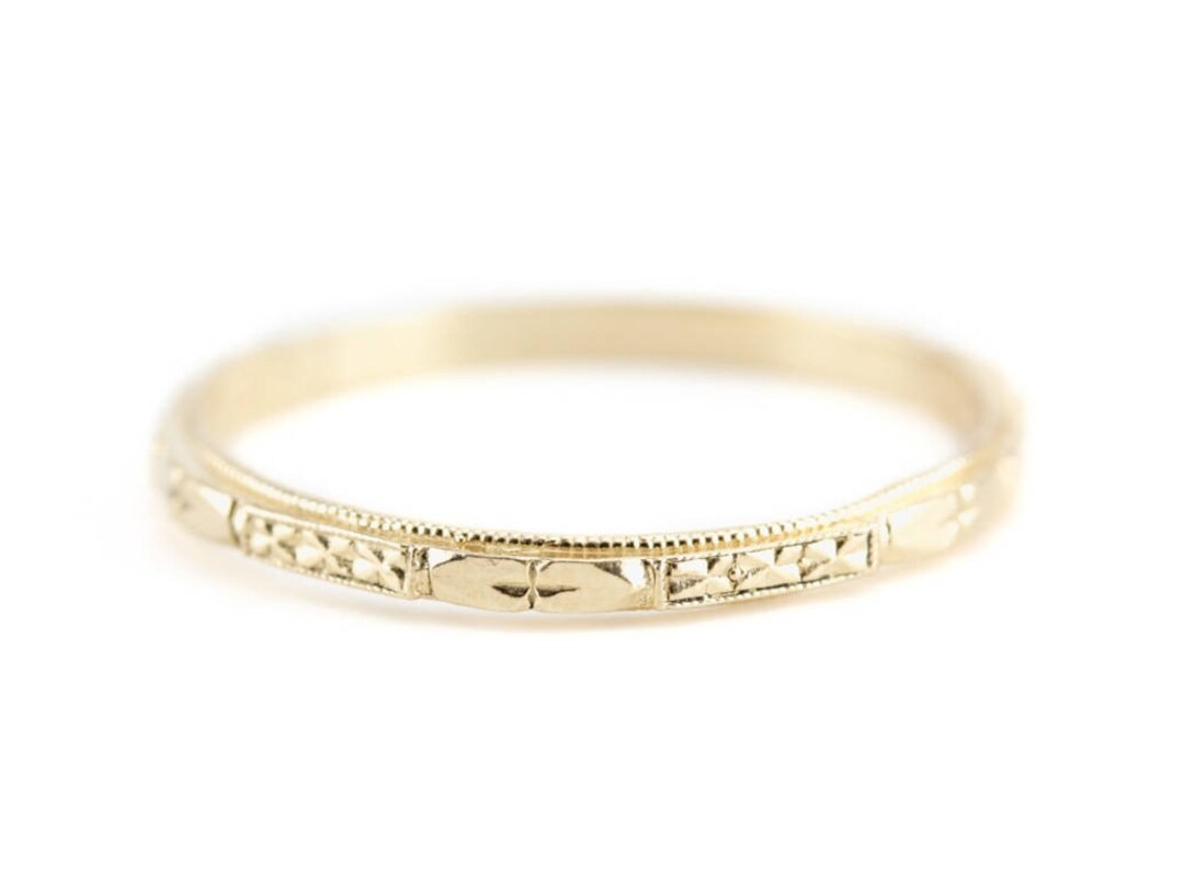 The Cora Band in 18 Karat Yellow Gold Stacking Band Wedding - Etsy