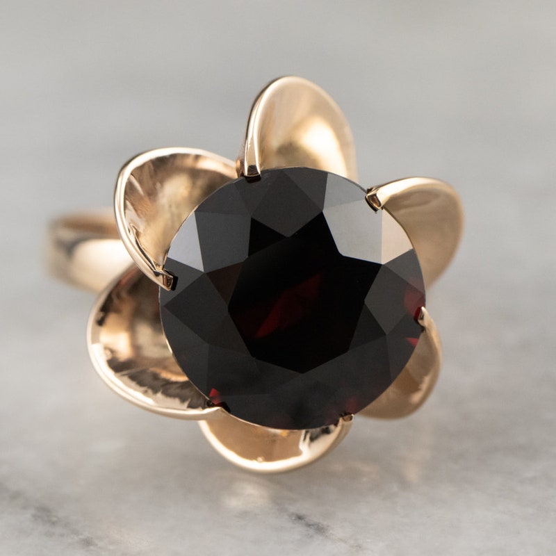 Garnet and Gold Ring - Etsy