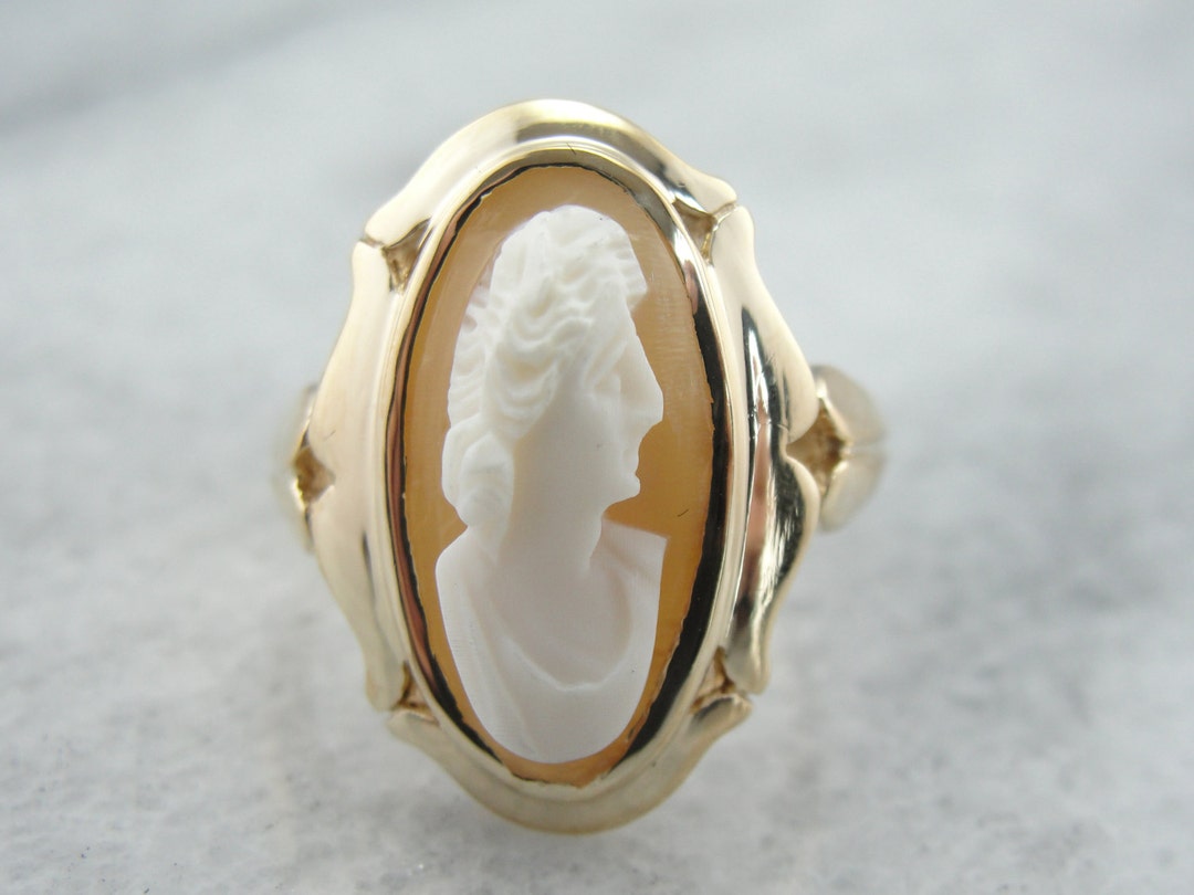 Vintage Cameo Ring, Fine Carved Shell, Long Oval Ring for Ladies ...