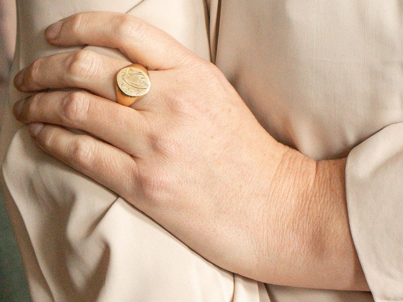 10K Gold "esc" Monogram Signet Ring, Size 8.75 - Etsy Canada