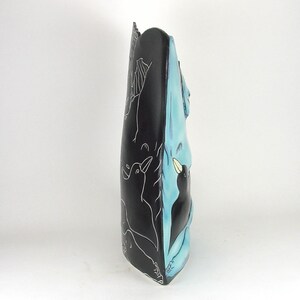 Porcelain Musk Ox Raven God Sacrifice Vase Decorative Sculpture Vessel ...