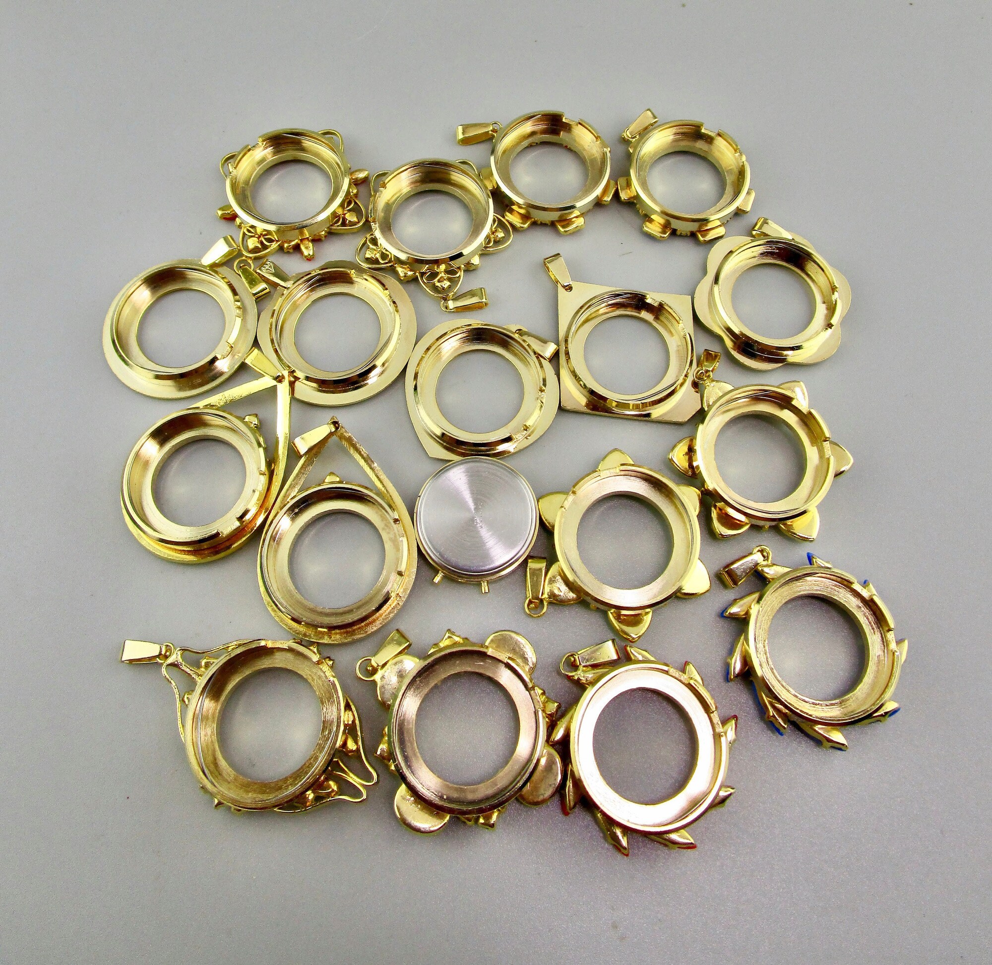 TINKO LCD Digital Watch Necklace Set/17 Changeable Bezels/ Rhinestones ...