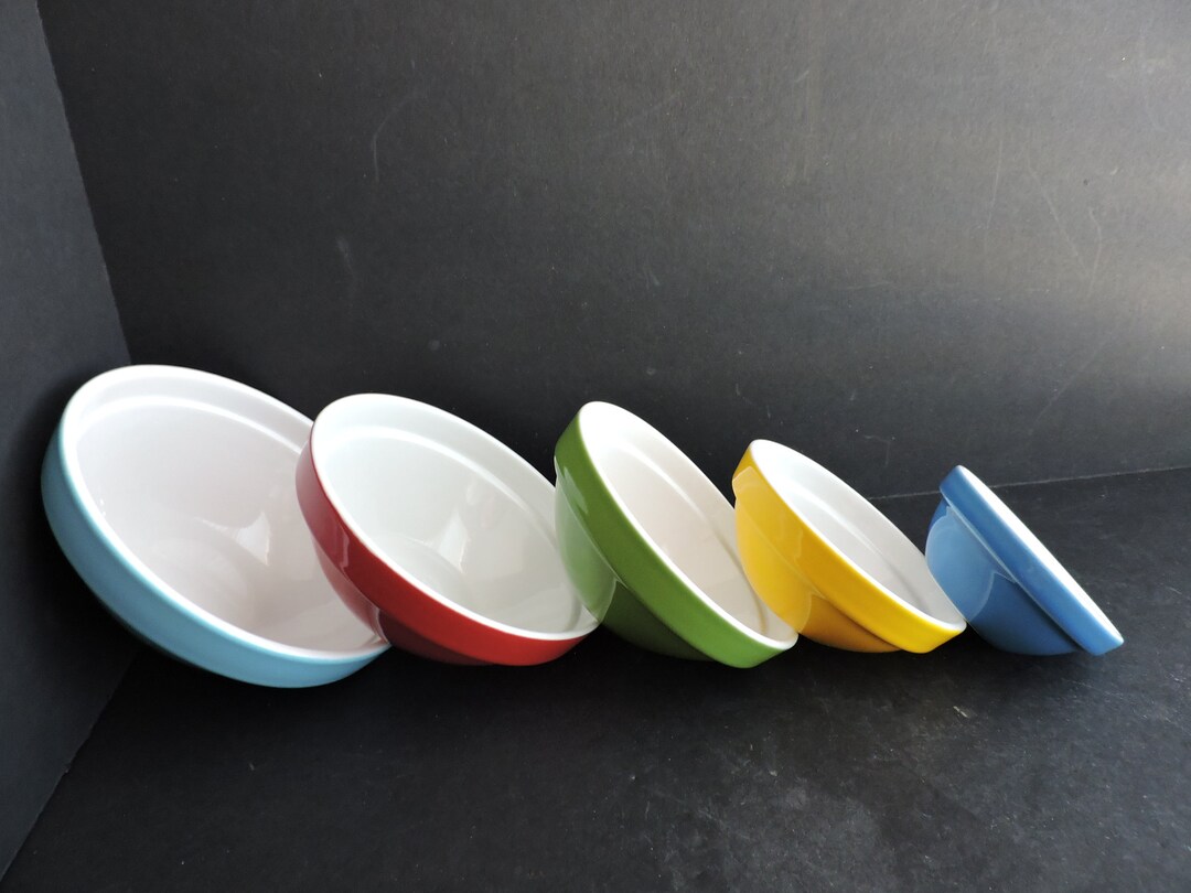 Mini Graduated Bowls Set of 5 in Primary Colors Retro Kitchenware Sauce ...