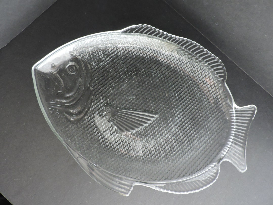 Large Glass Fish Platter Vintage Clear Serving Plates Fish Scale Design ...