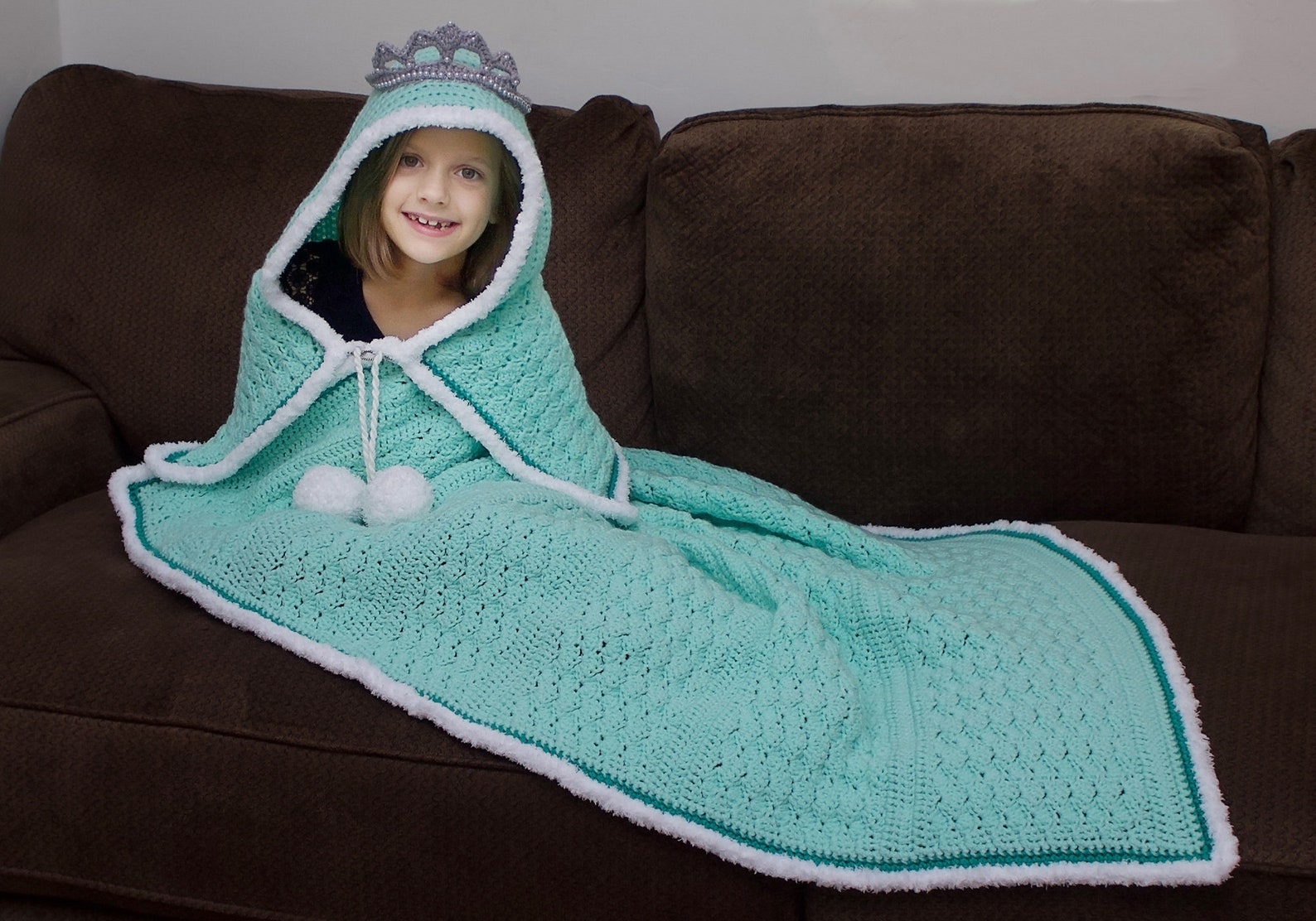 Crochet Princess Blanket Pattern. Beautiful Hooded Queen Afghan ...