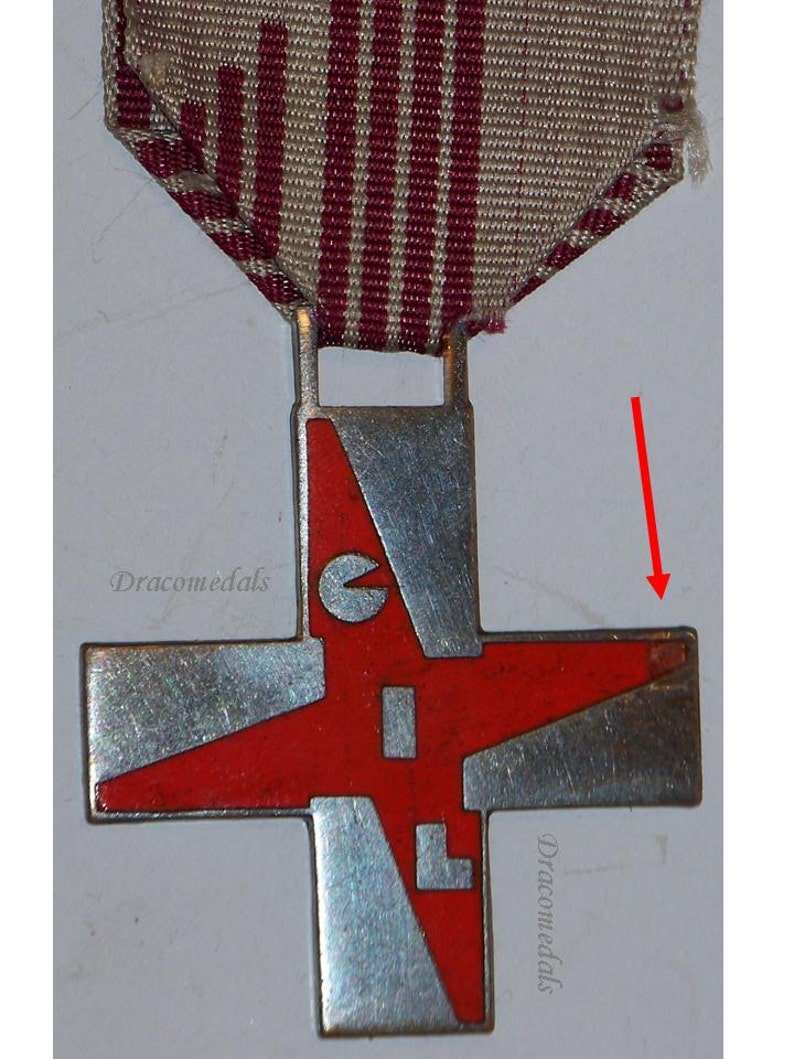 Italy WW2 Medal Cross Merit Fascist Youth GIL 1933 Pale Red - Etsy