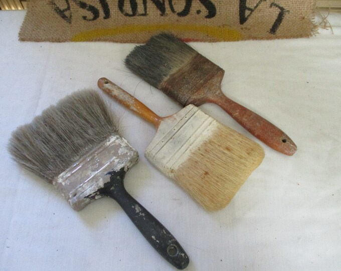Set of 3 Vintage Paint Brushes, Paint Dripped Brushes, Display on a ...