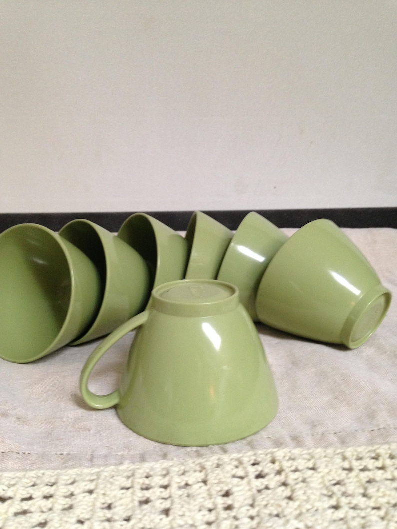 Lenotex Avocada Green Cups Set of 7 Cups SO RETRO - Etsy