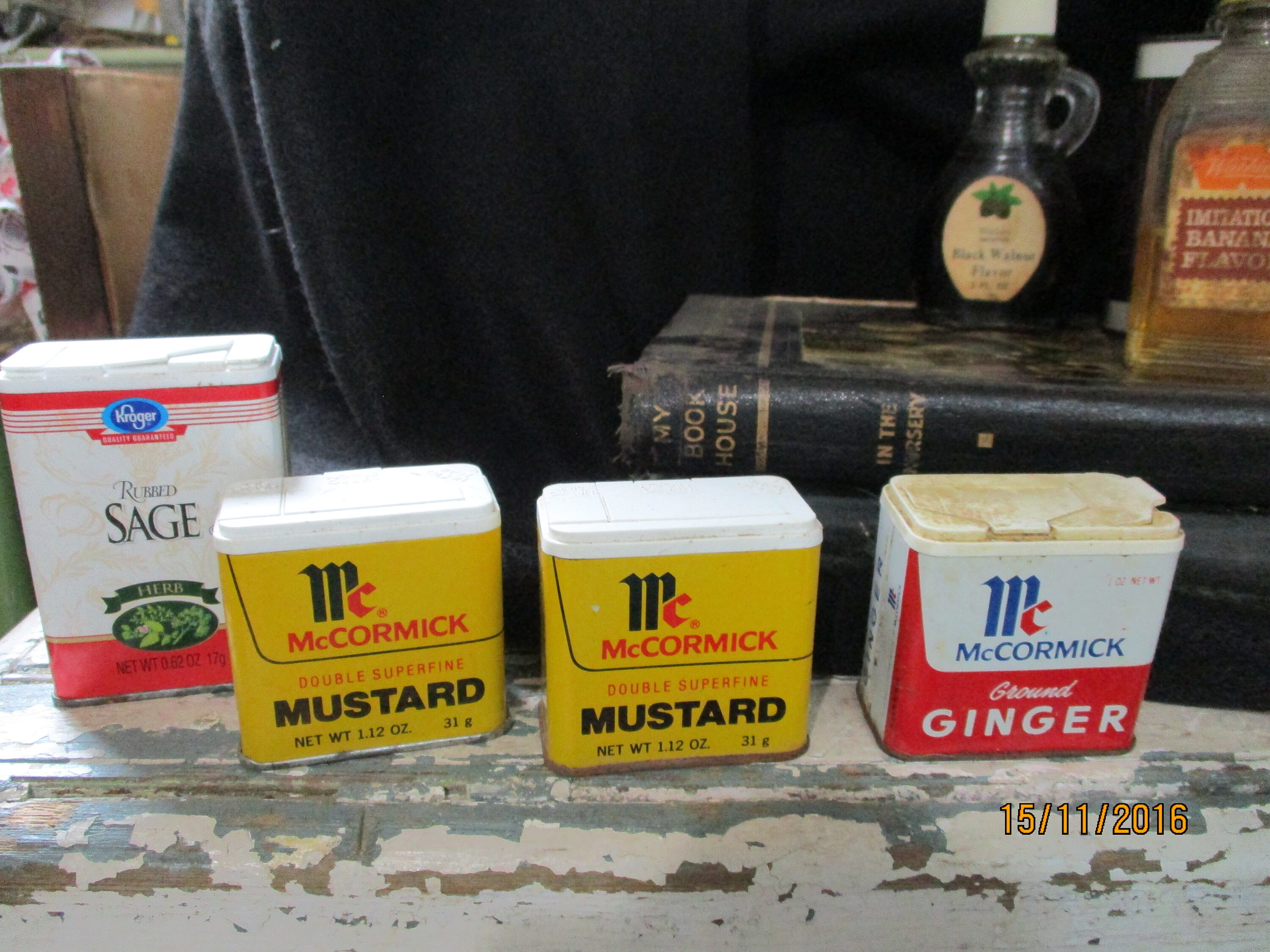 Collection of Vintage Spice Cans and Flavoring Bottles 11 - Etsy UK