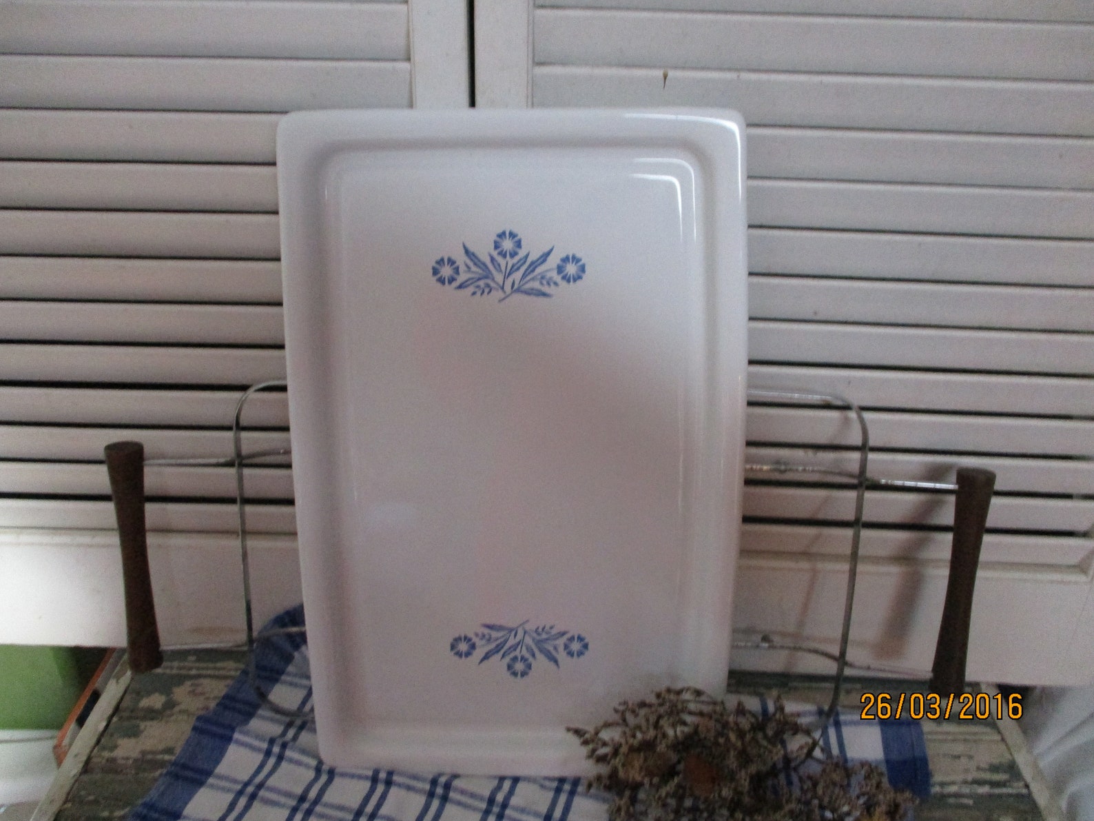 Vintage Corning Ware Serving Plate and Cradle P-35-B - Etsy