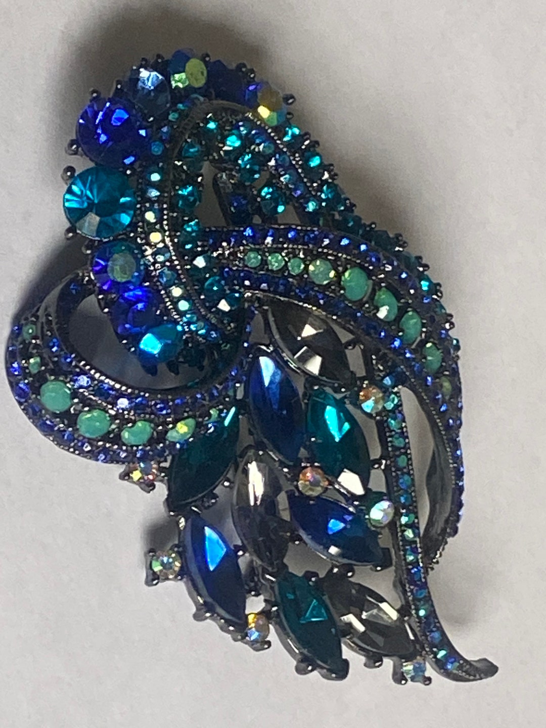 Designer Joan Rivers Classic Collection Ribbons of Crystal Brooch Pin ...