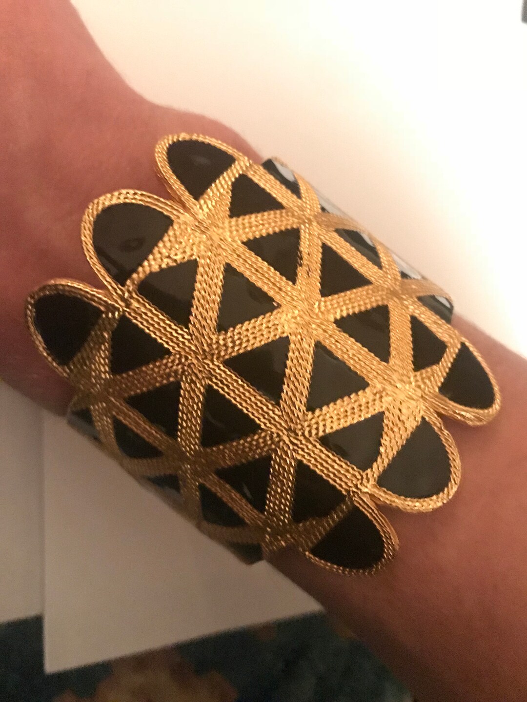 Beautiful MOD Geometric Kenneth Lane KJL Designer Cuff Style Black ...