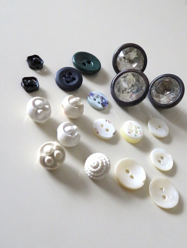 Mid Century Vintage Buttons / Assortment Button Set / That Special Mix ...