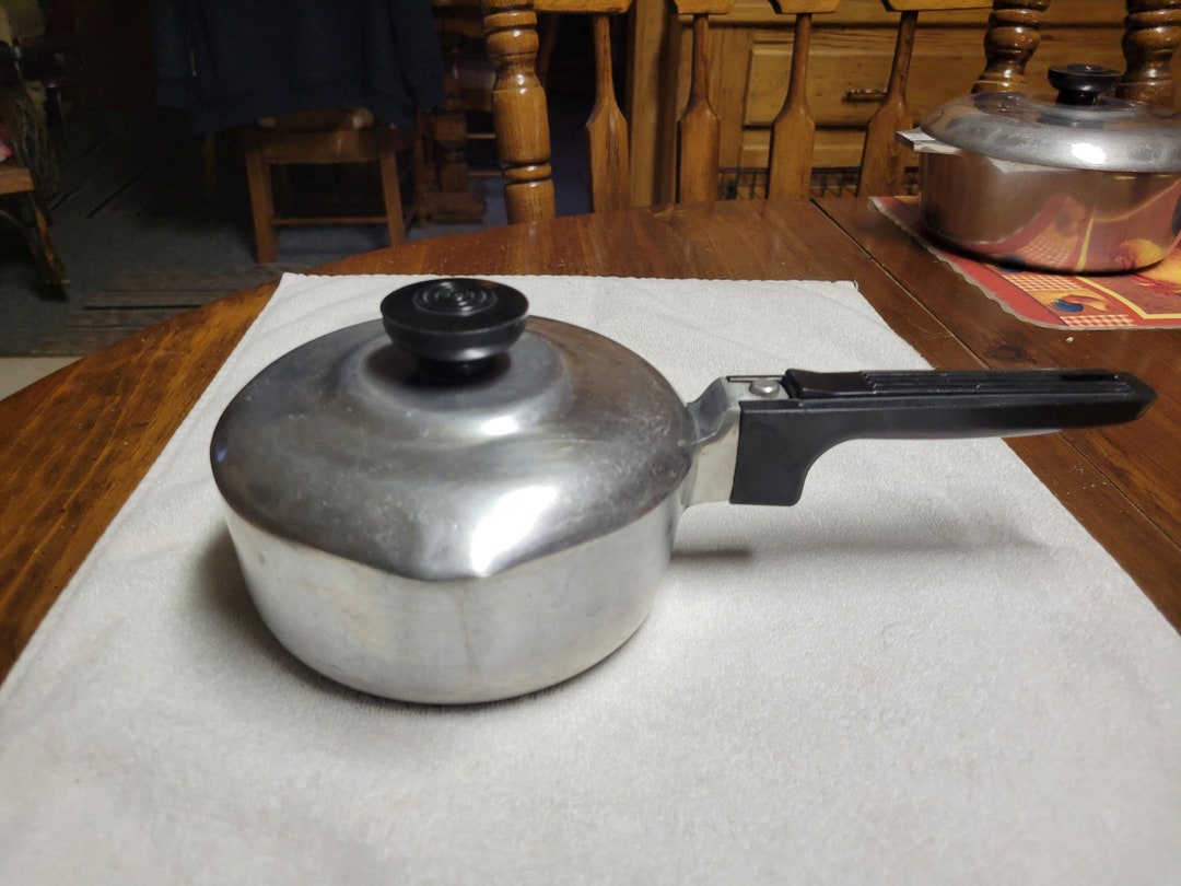 Vintage Ghc Usa Magnalite 1 Qt Double Pour Spout Sauce Pot - Etsy