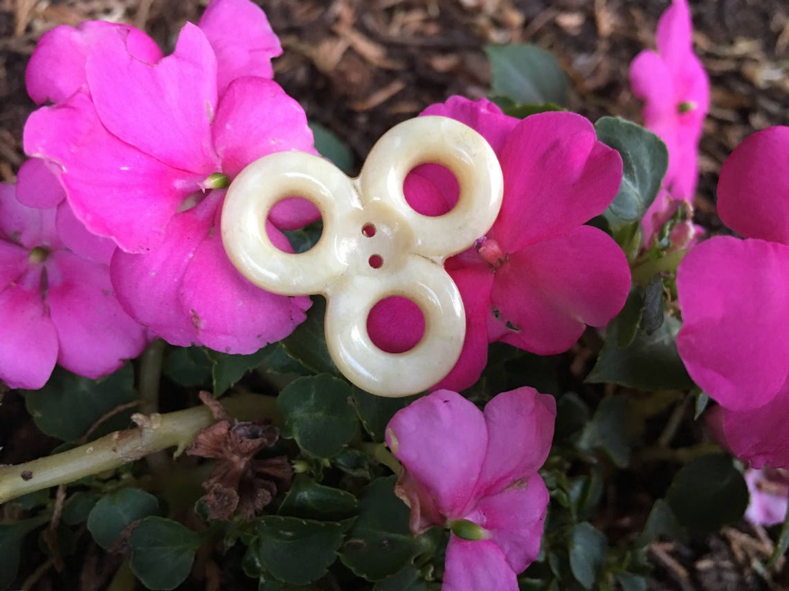 Vintage Button Clover Shaped Button Early Plastic | Etsy