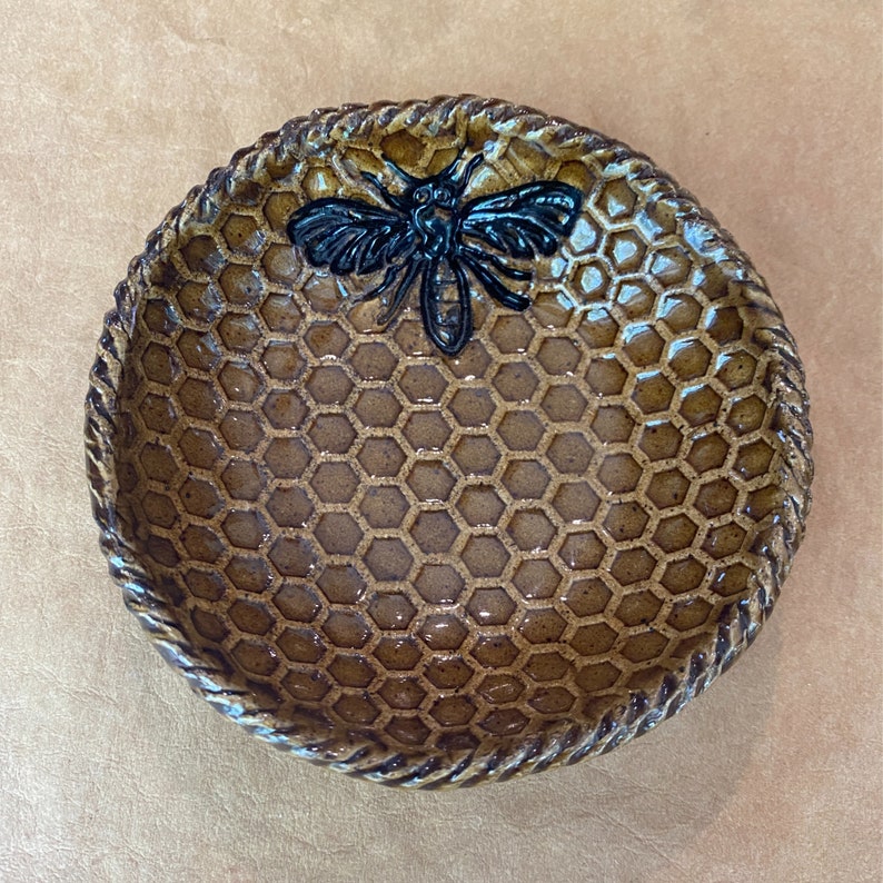 Bee Dip Bowl: Honeycomb Pottery Dish, Tea Bag Rest - Etsy