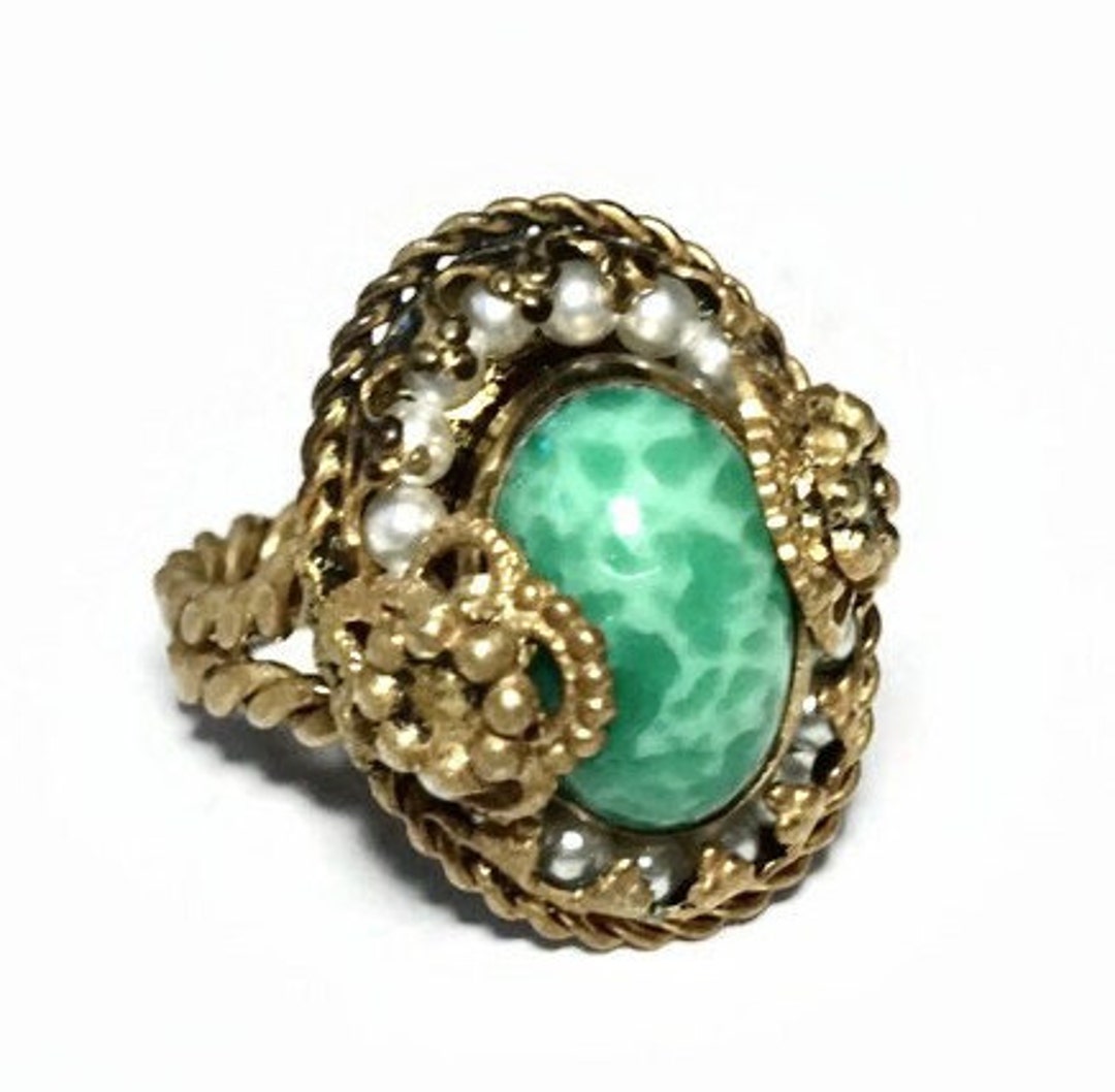 Vintage Twisted Rope Filigree Ring With Mottled Green Cabochon & Faux ...
