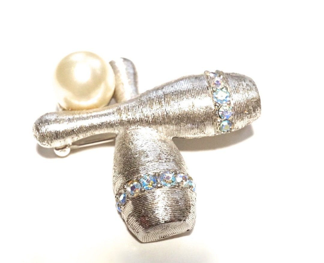 Vintage AVON of BELLEVILLE Bowling Pin Brooch Textured - Etsy