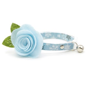 Winter Cat Collar - "snowflakes - Frosty Blue" - Light Blue Snowflake ...