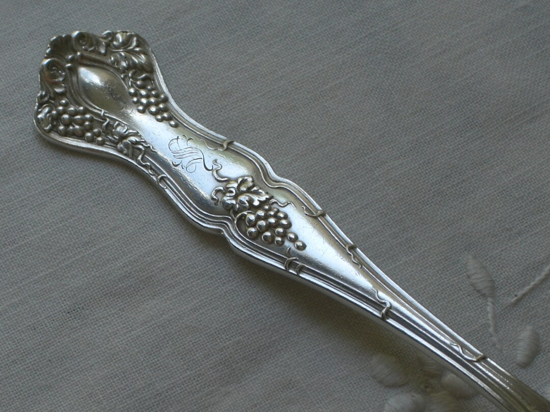 Tablespoon Silver Plate Tablespoon in vintage Pattern Antique - Etsy