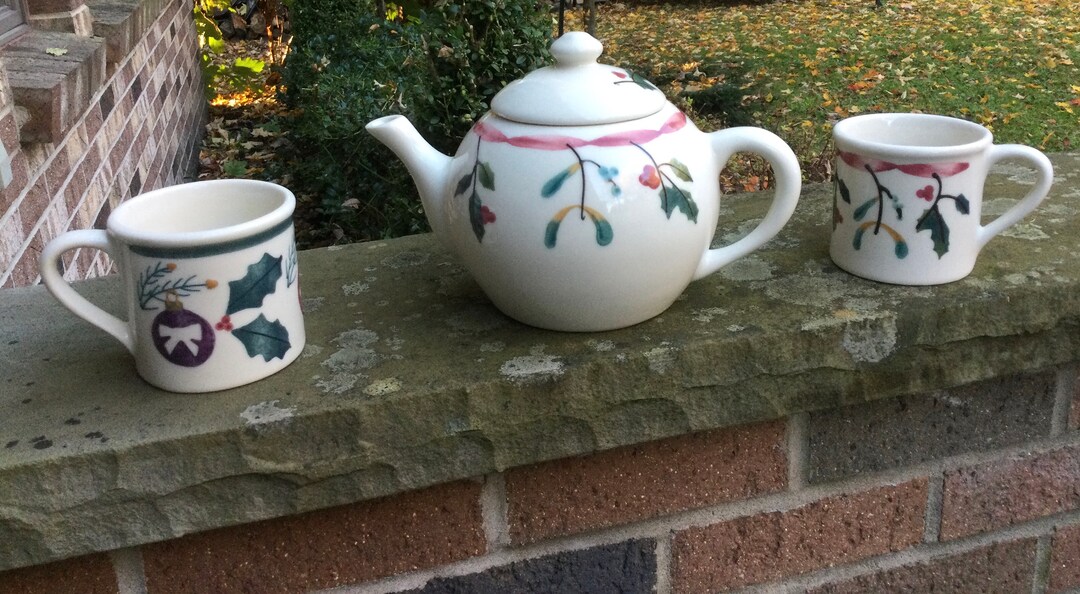 Vintage Holiday Hartstone Teapot and Mugs - Etsy
