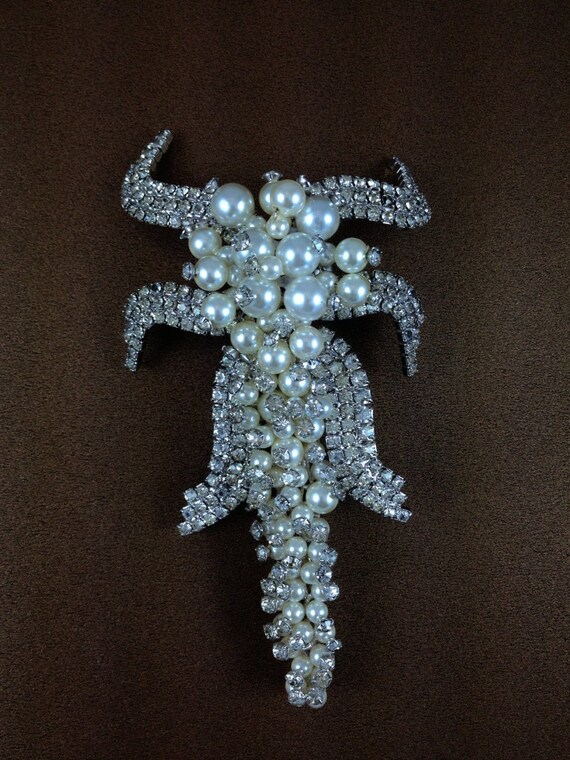 Diamonte & Pearl Tussie Mussie Flower Holder Brooch Circa | Etsy