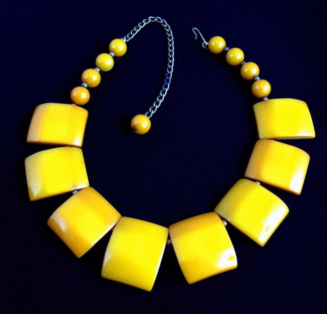 1930's Butterscotch Bakelite Disk Necklace - Etsy