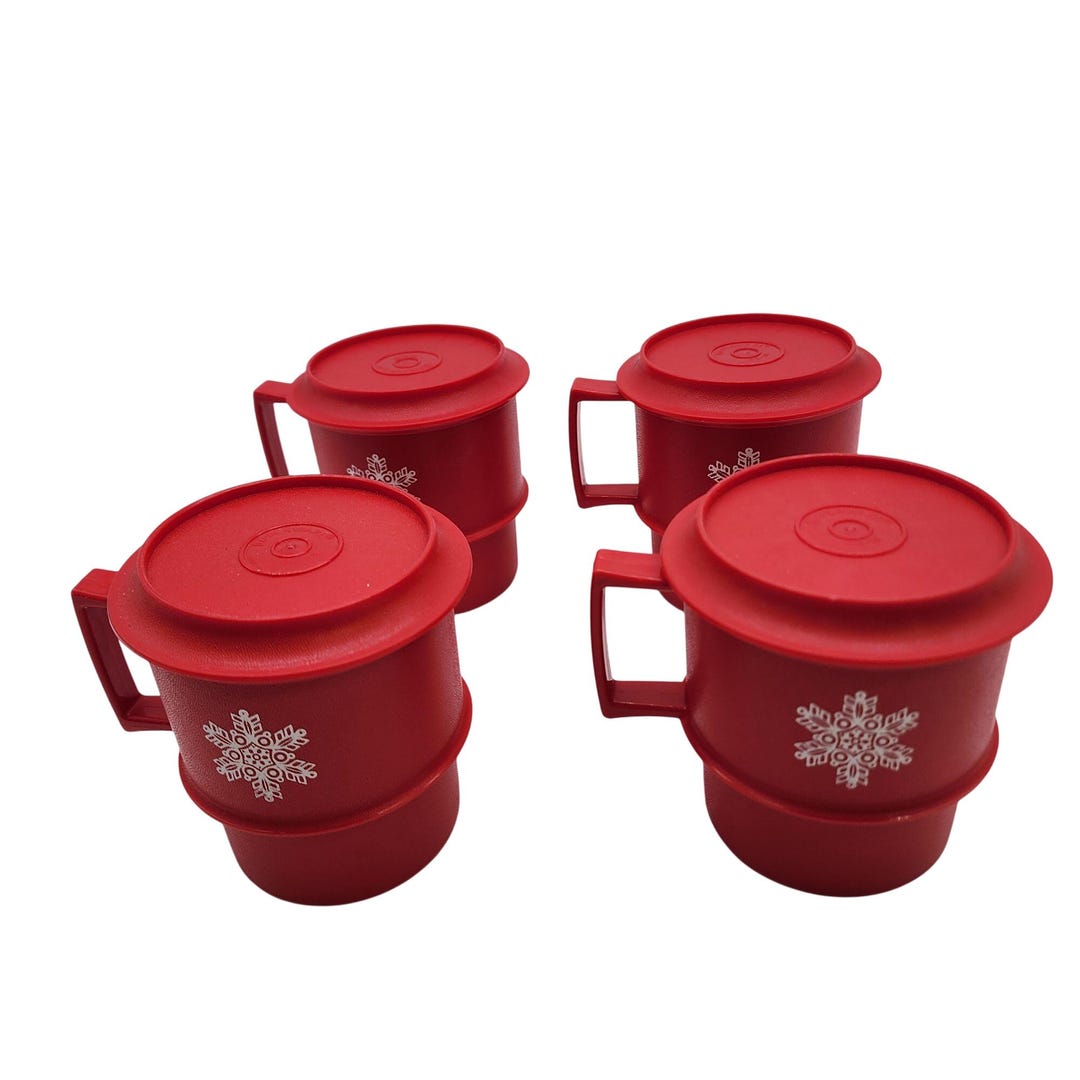 Tupperware Vintage Coffee / Tea Mugs With Coasters Lids Holiday Set of ...