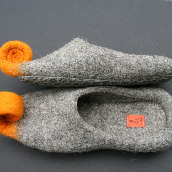 Curly Toe Slippers - Etsy
